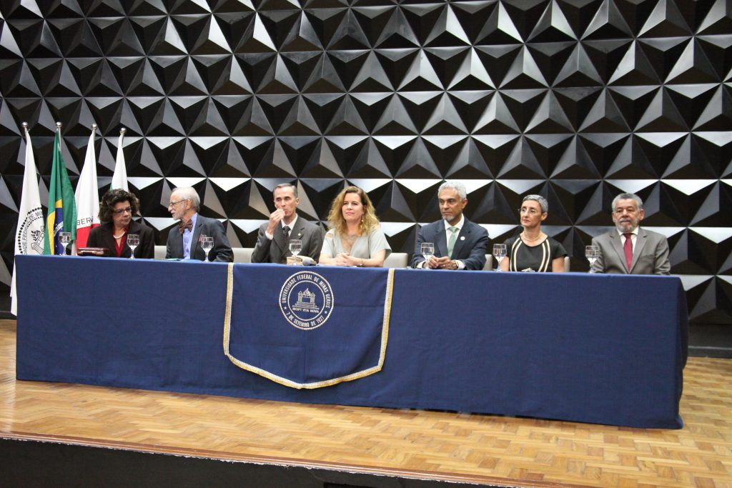 Título de emérito coroa a história do professor Dirceu Greco ...