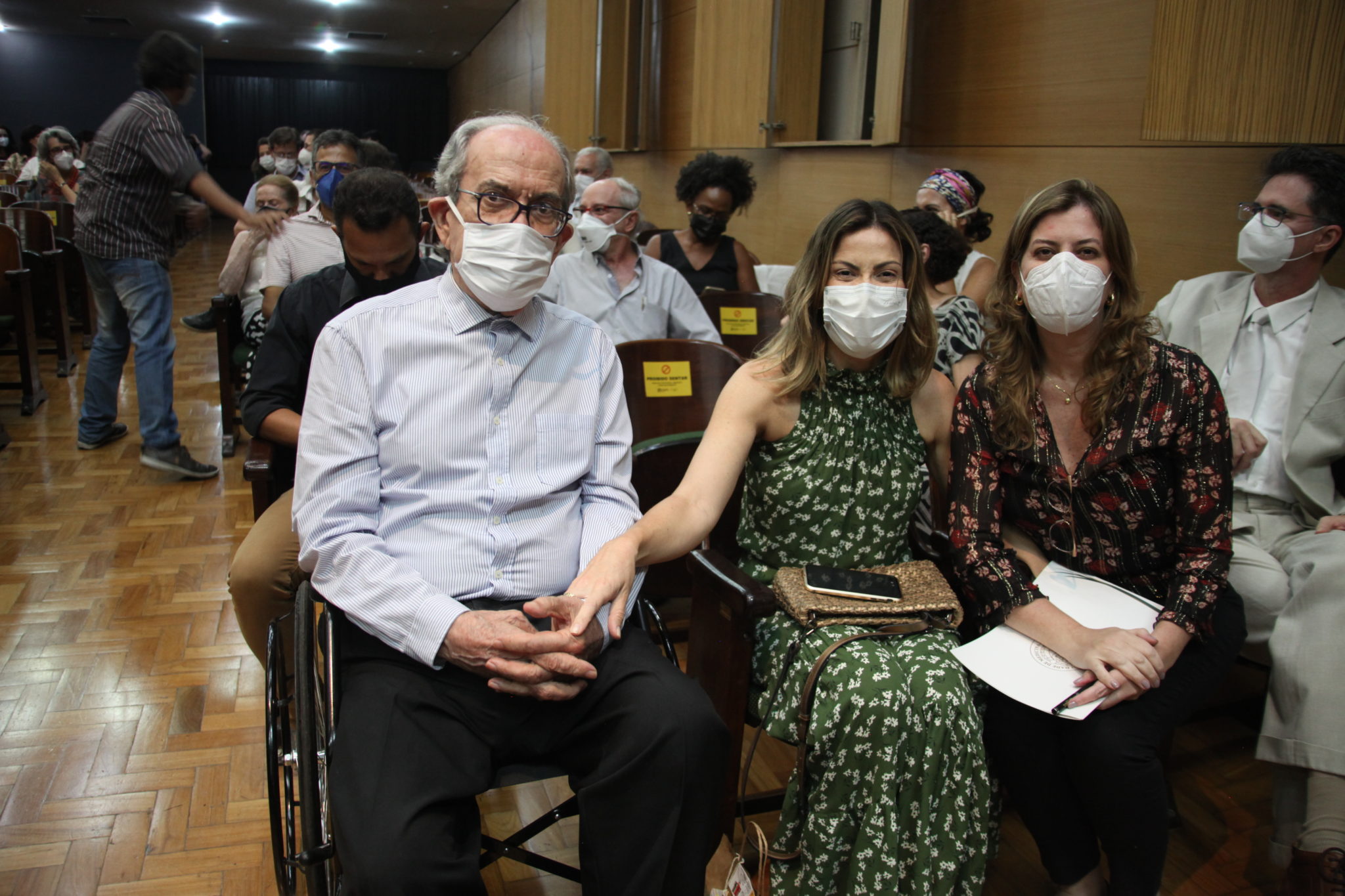 Professoras Alamanda Kfoury e Cristina Alvim tomam posse como diretora ...